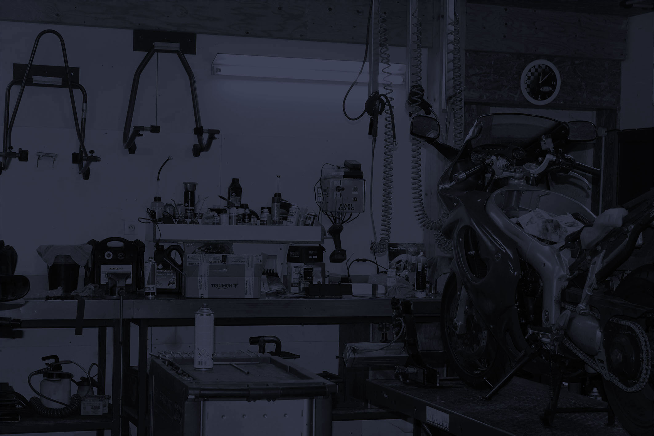 Parallax_Atelier_Reparation_Moto_Garage_